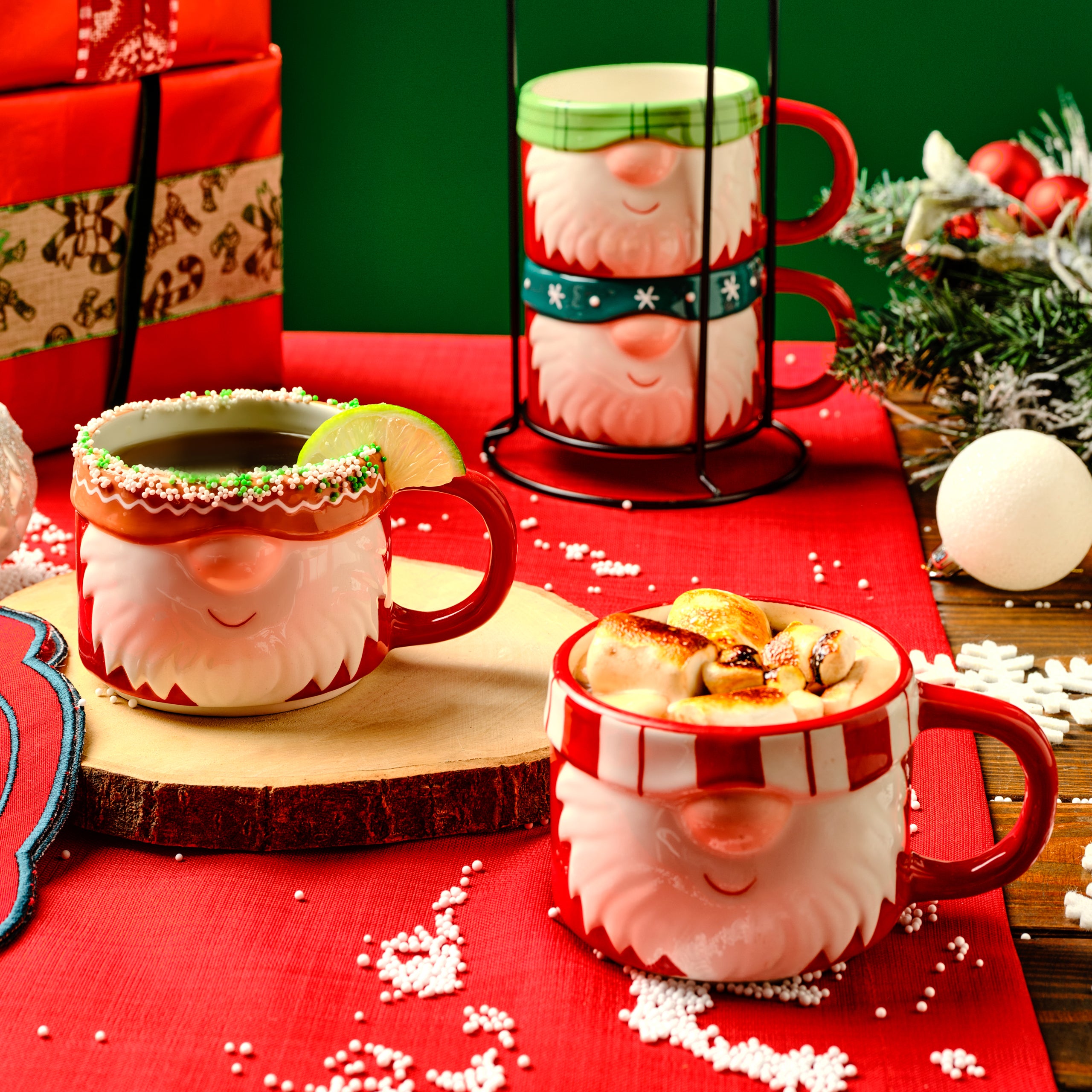 Karaca Yeni Yıl 25 Santa Standlı Kupa