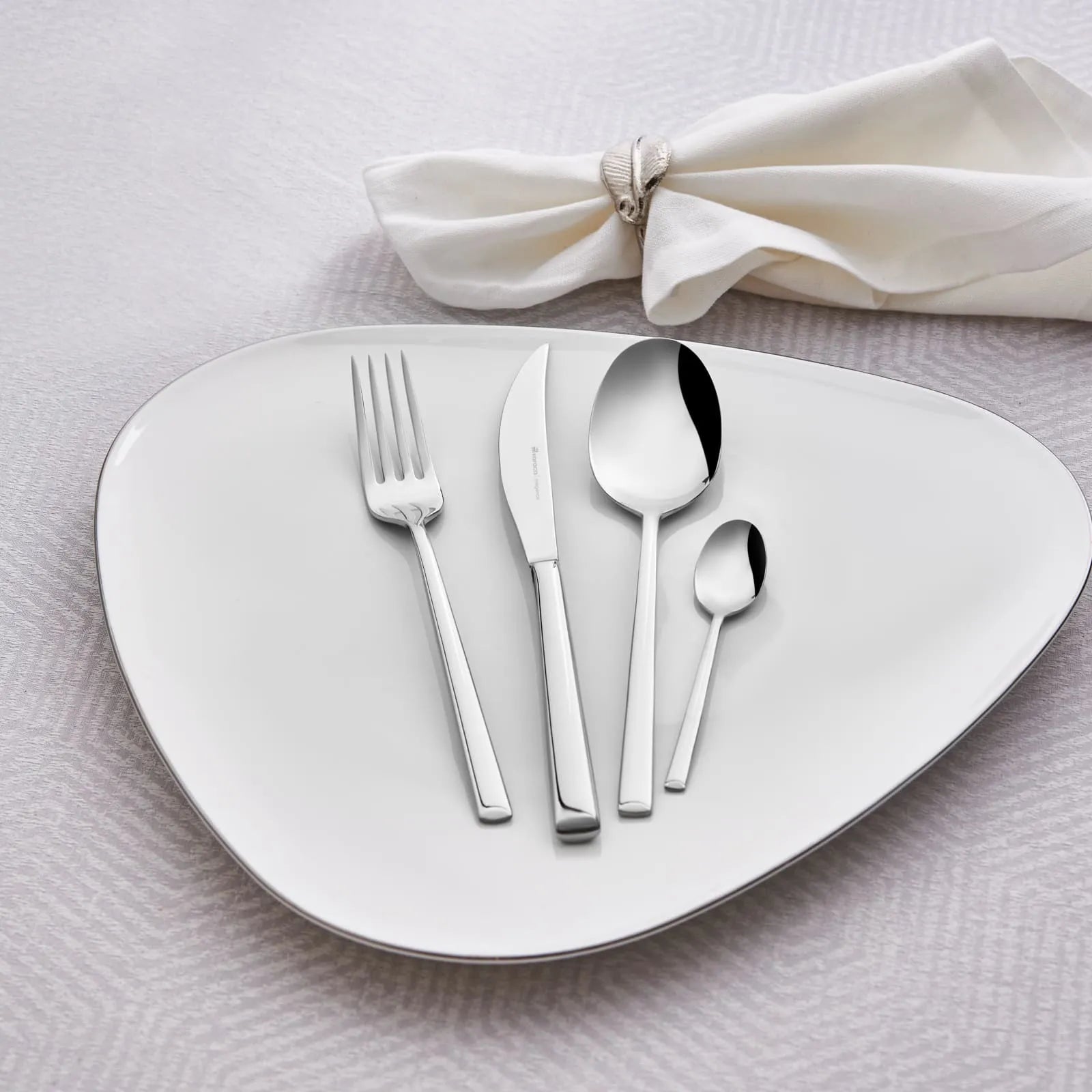 Karaca 16 Piece Tivoli Silver Cutlery Set